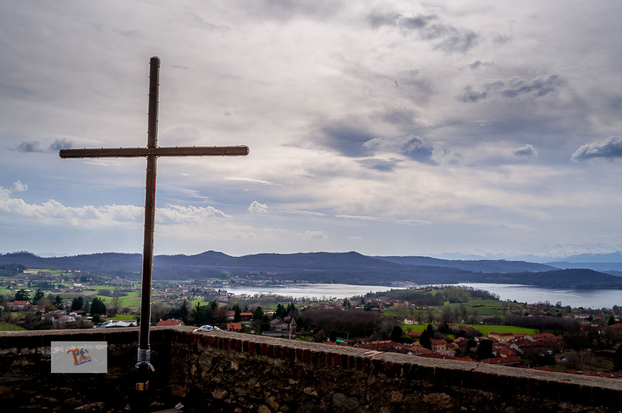 Il castello di Roppolo, tra storie di murati vivi e ottimi vini locali ...