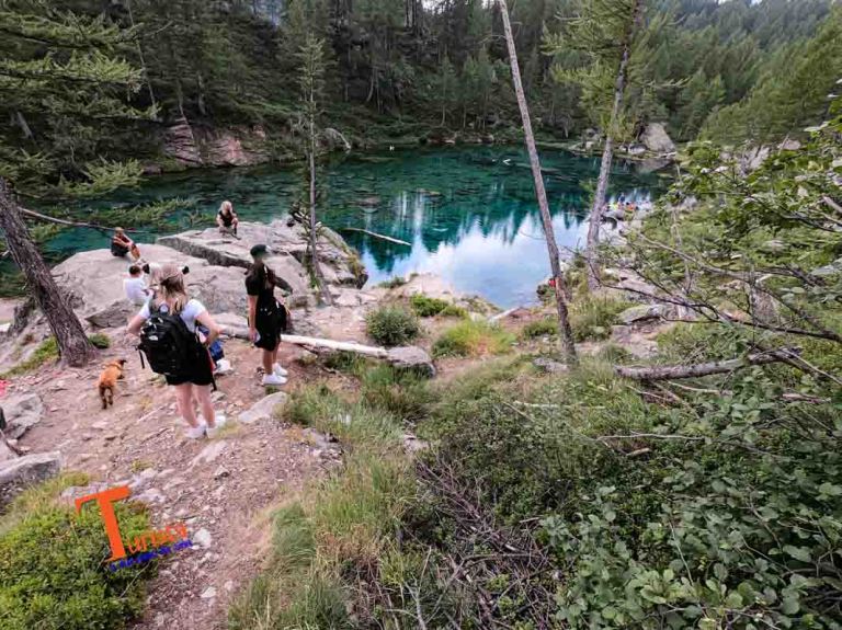 Scopri il Lago delle Streghe, un Percorso tra Leggenda e Natura all ...