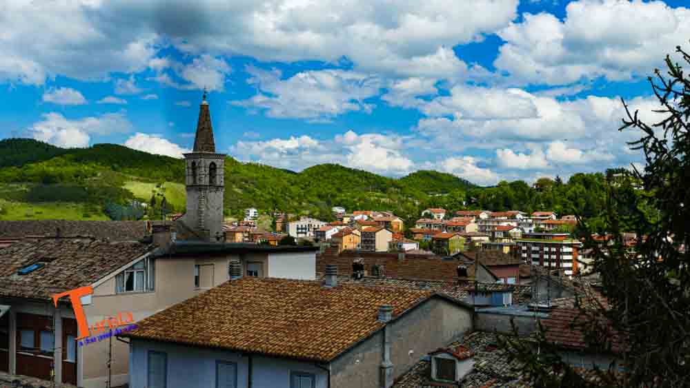 Cagli, trekking cittadino alla scoperta di un gioiello romano nel cuore ...